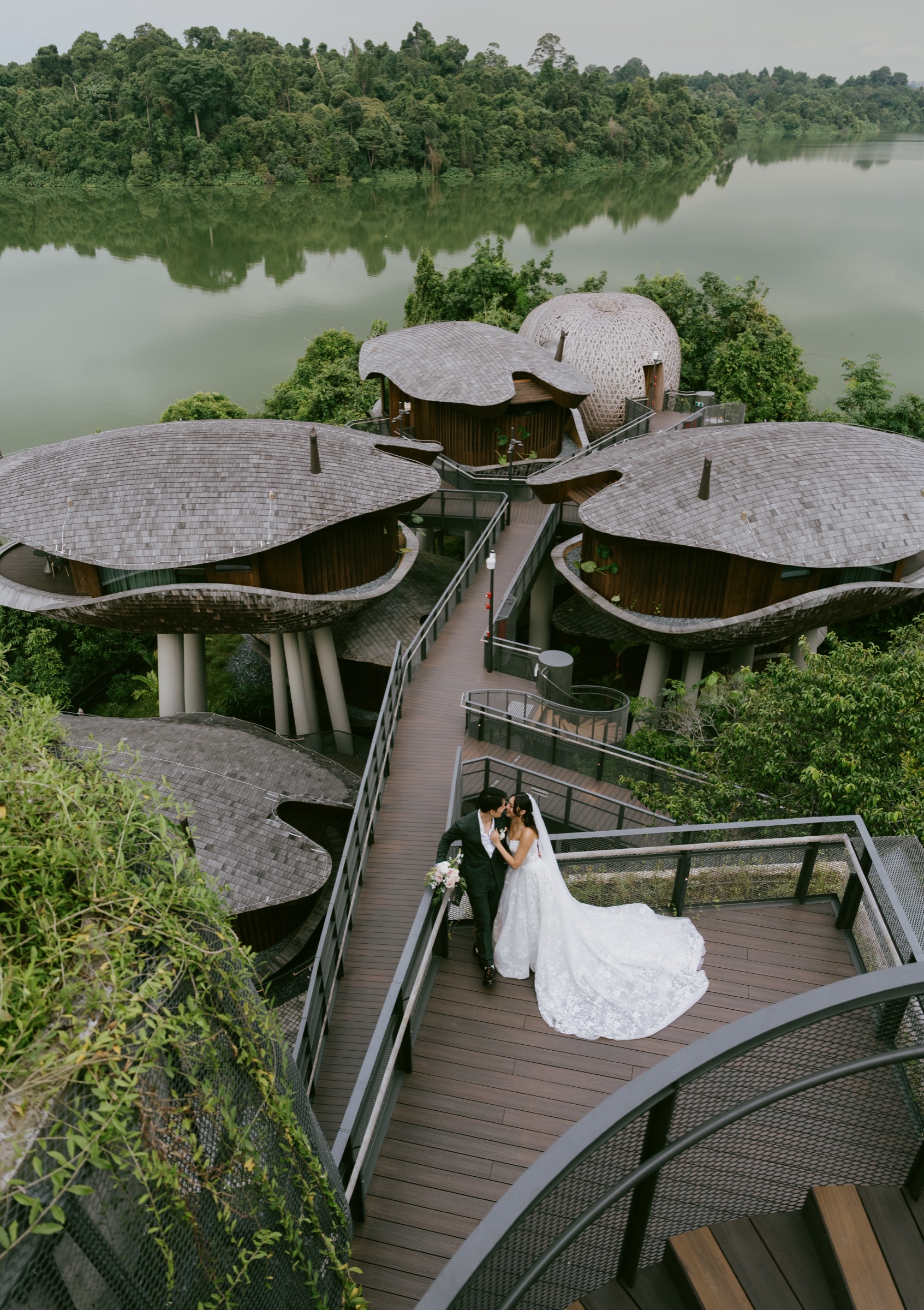 Swifties Rachel & Edwin Recreate Taylor Swift's Garden Proposal Magic ...