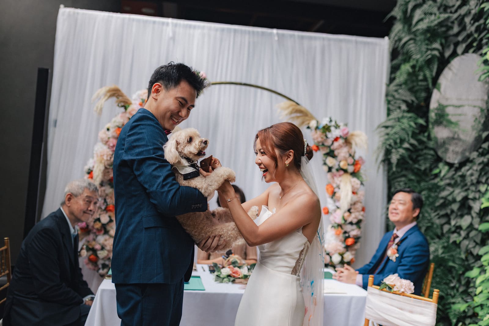 Yu Rong and Tzin's Joyful, Bubbly Wedding at Quenino at Artyzen ...