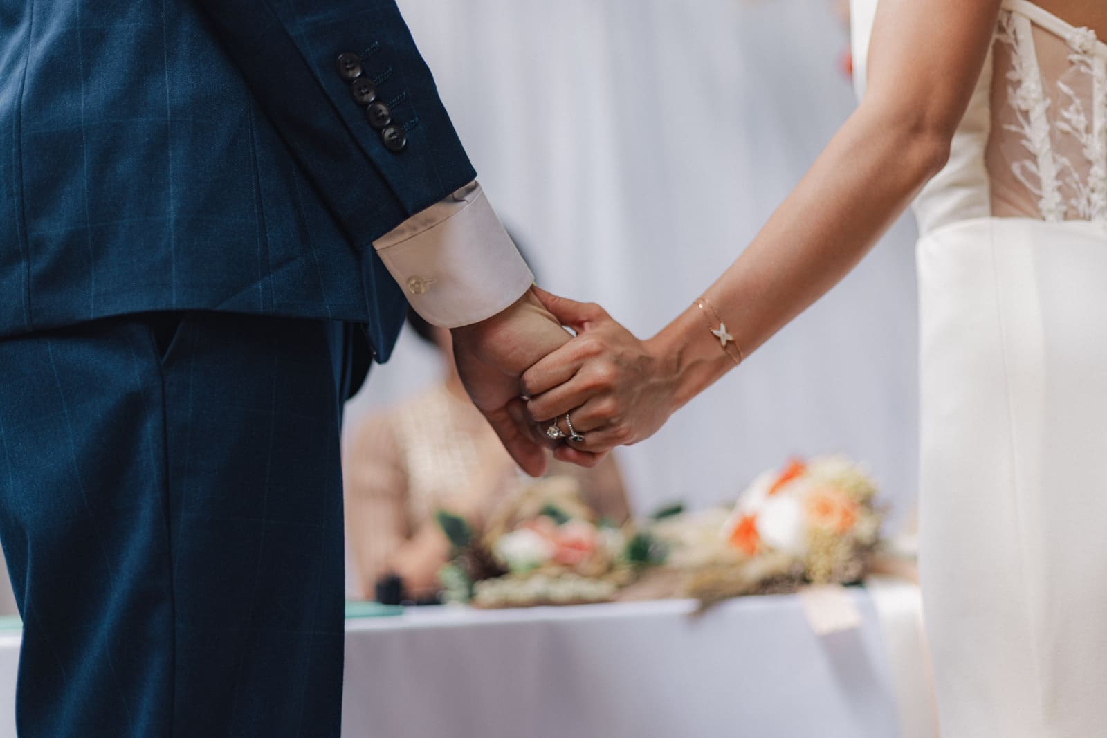 Yu Rong and Tzin's Joyful, Bubbly Wedding at Quenino at Artyzen ...
