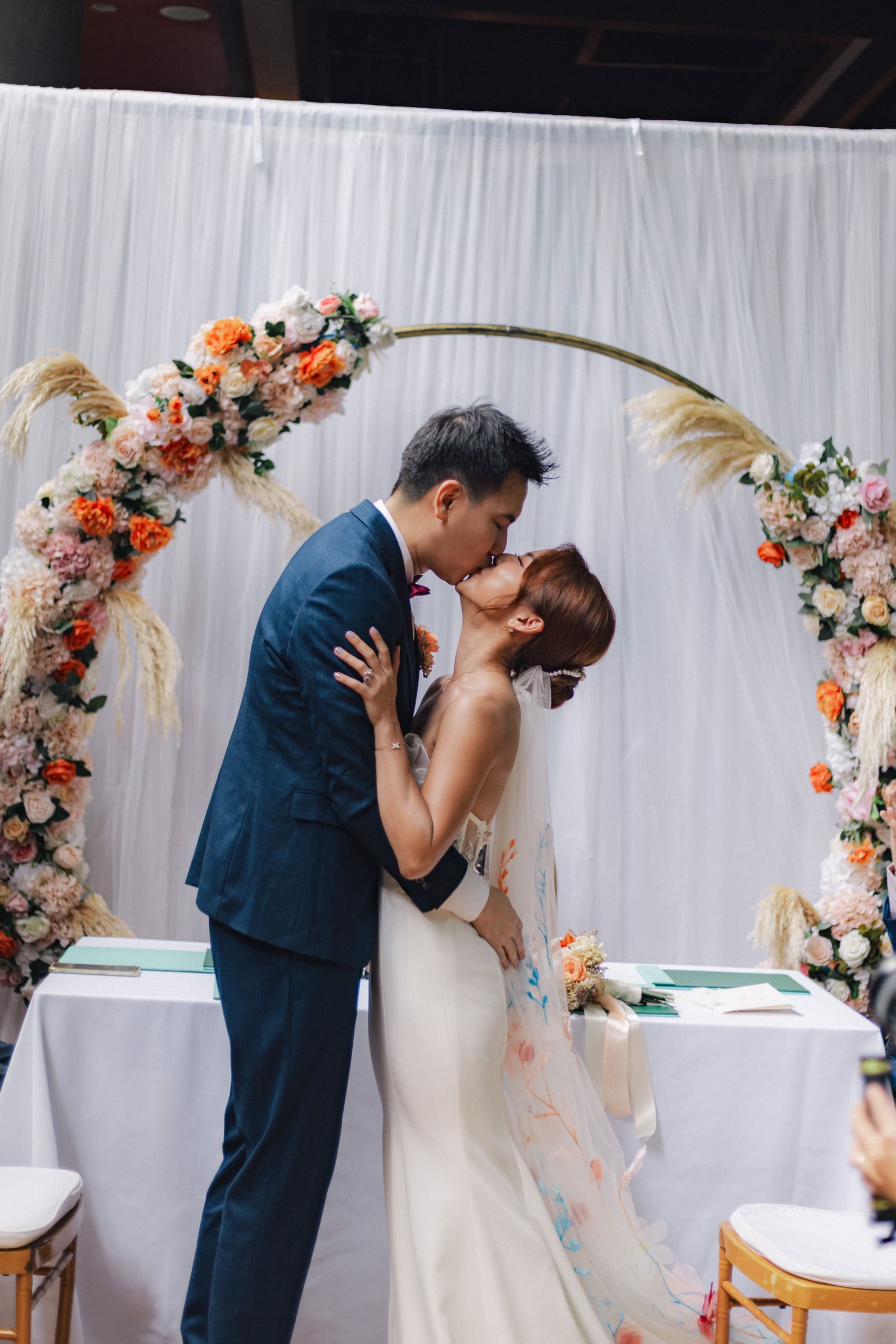 Yu Rong and Tzin's Joyful, Bubbly Wedding at Quenino at Artyzen ...