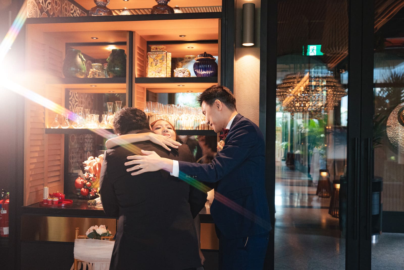 Yu Rong and Tzin's Joyful, Bubbly Wedding at Quenino at Artyzen ...