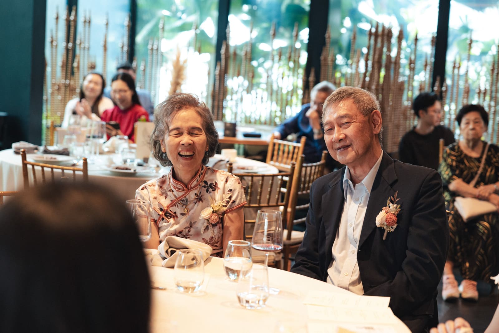 Yu Rong and Tzin's Joyful, Bubbly Wedding at Quenino at Artyzen ...
