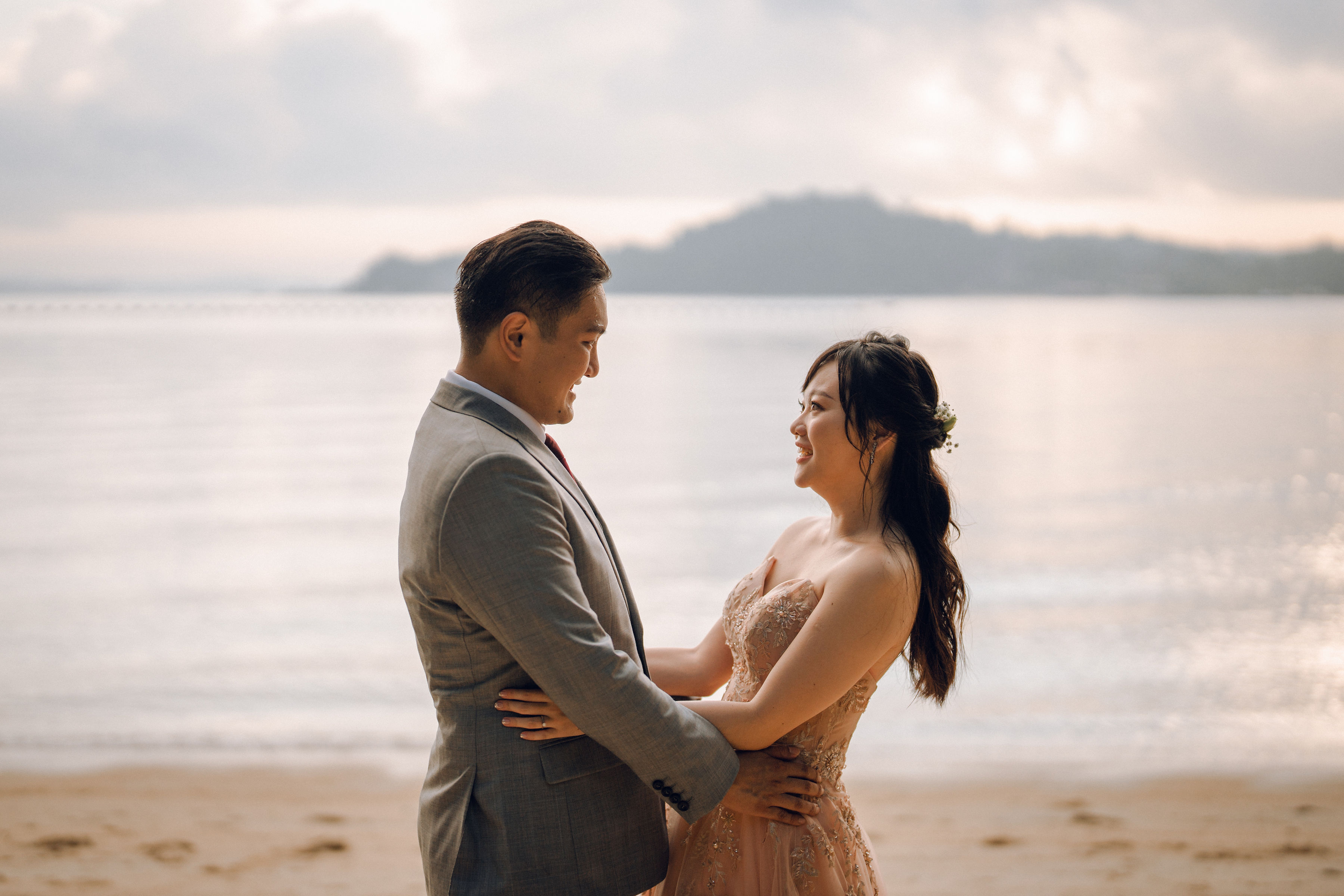 Hey Stranger - Picture Gallery - SingaporeBrides